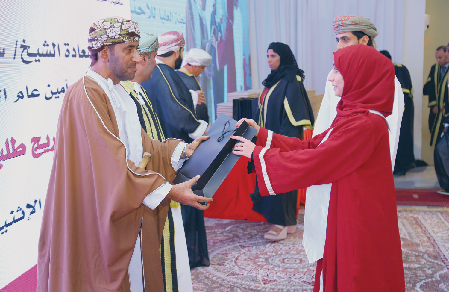 279 students graduate from Rustaq College - Oman Observer
