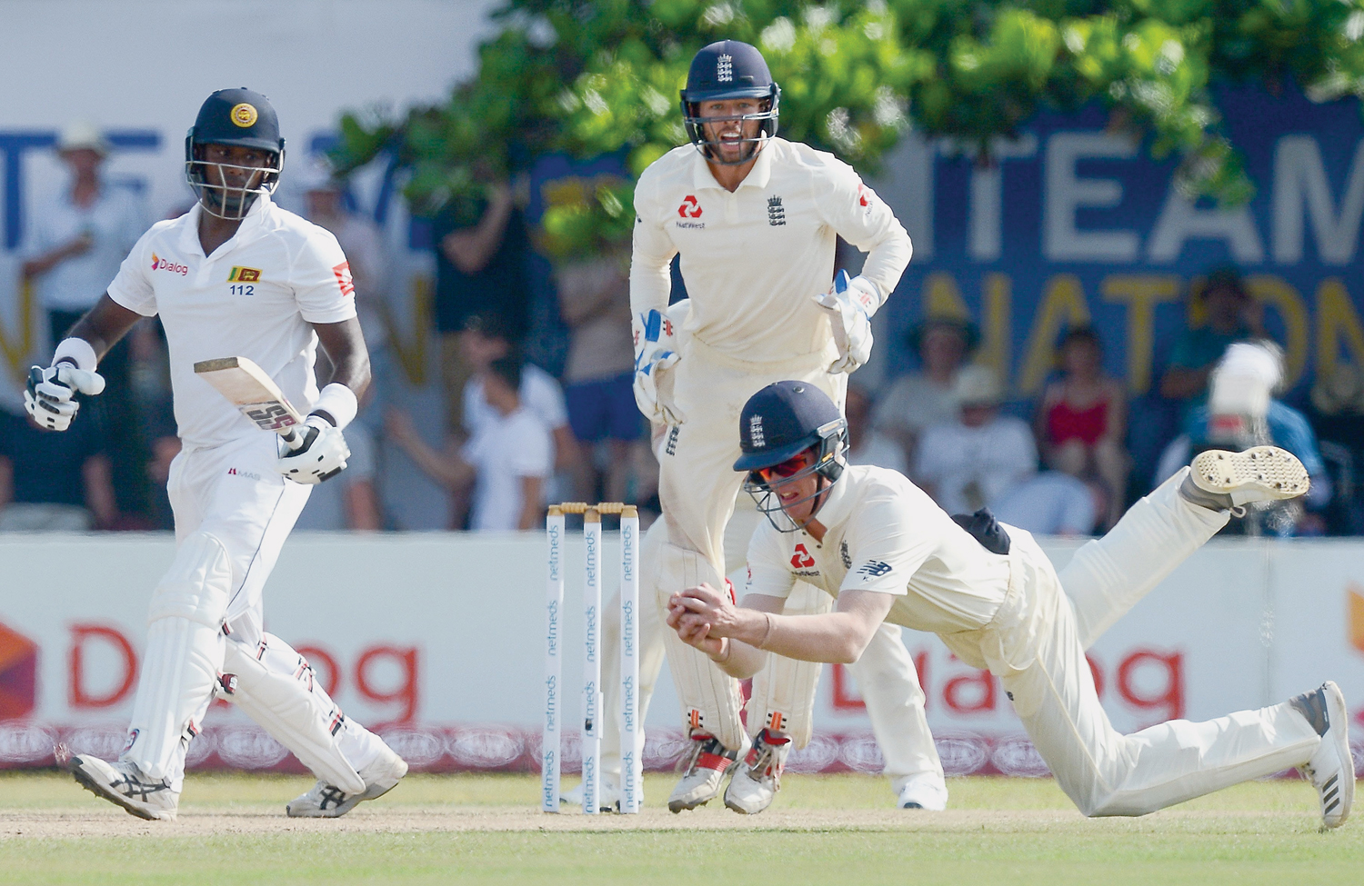 England on top as Foakes’ dream debut continues - Oman Observer