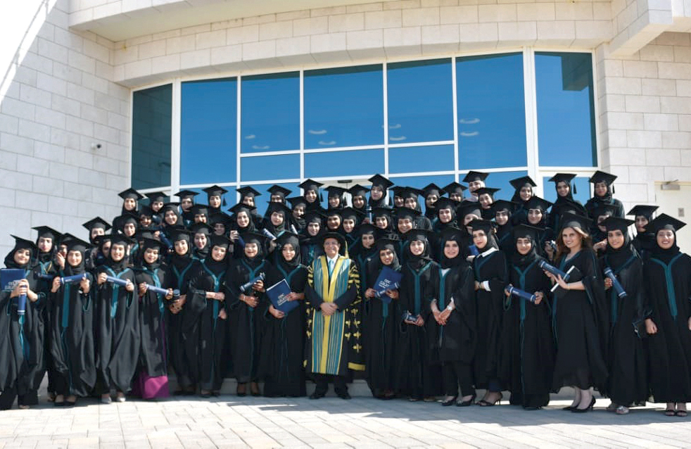 66 Dental College students graduate - Oman Observer