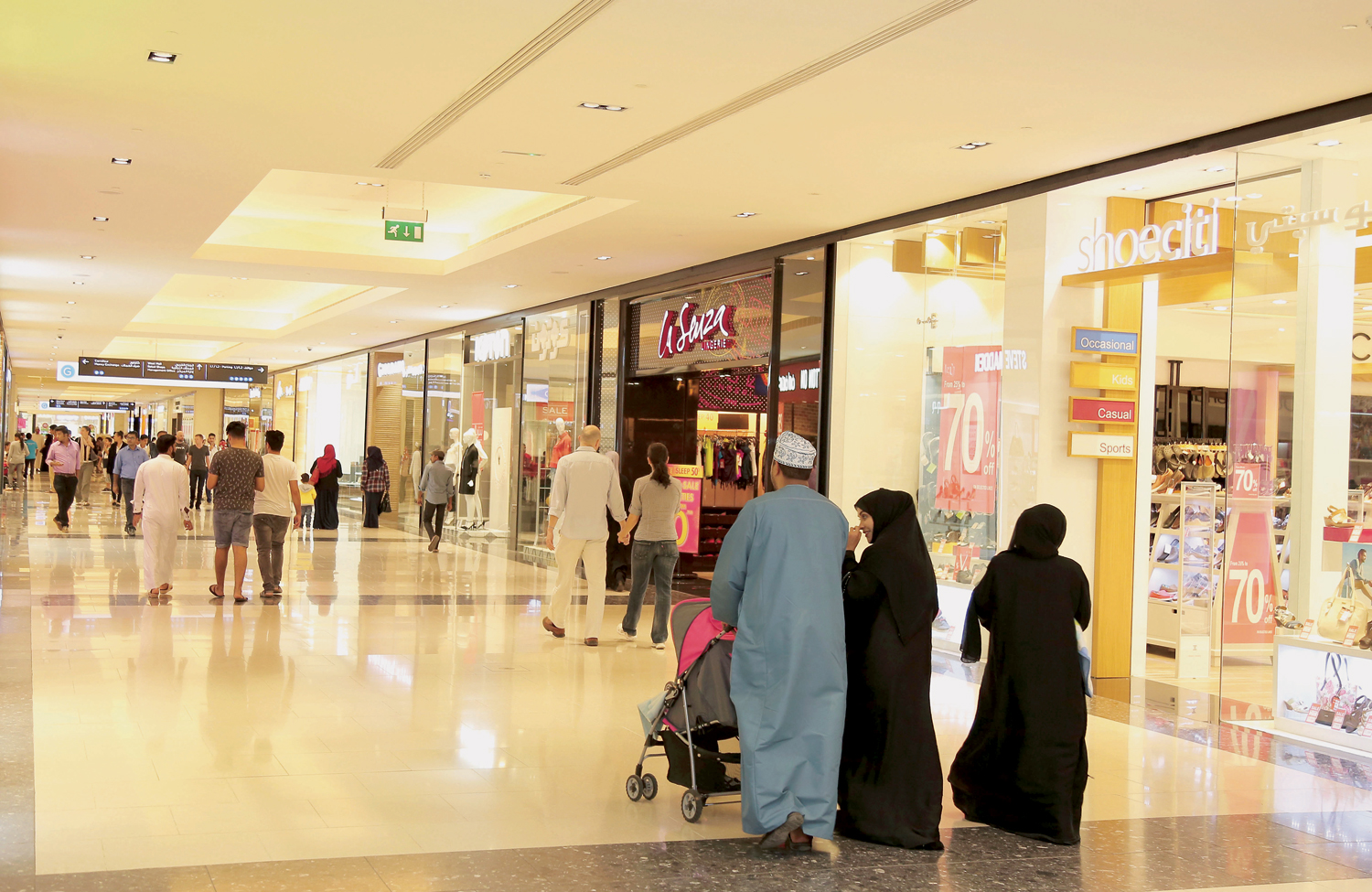 Retailers prepare for year’s busiest shopping season - Oman Observer