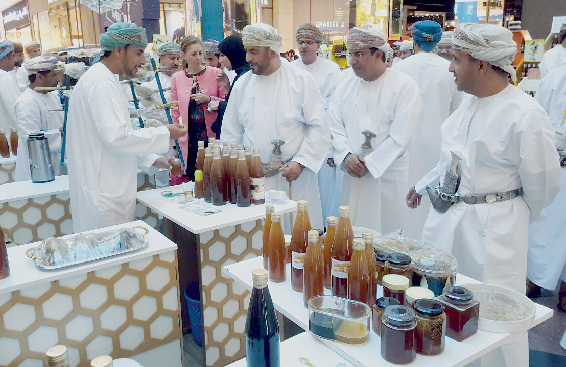 Omani Honey Market opens - Oman Observer