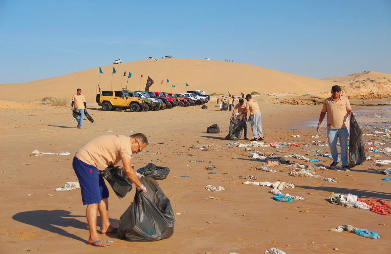 Al Ruwais beach cleaned - Oman Observer