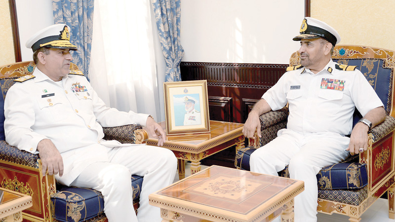 RNO Commander receives Pakistani official - Oman Observer