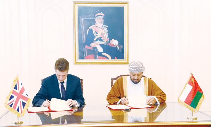 Oman, UK sign defence pact - Oman Observer
