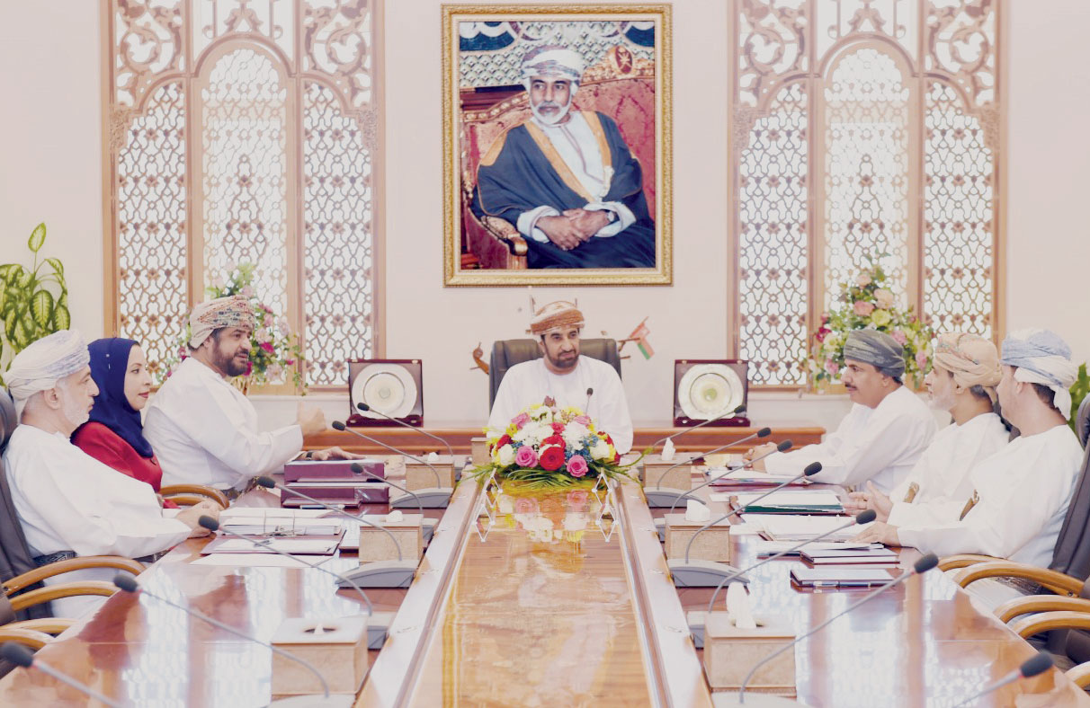 Civil Service Council meets - Oman Observer