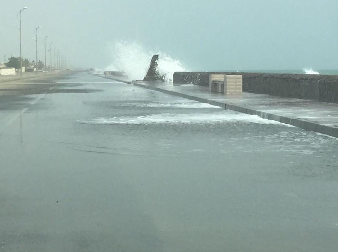 Swell wave experienced across coasts of Oman - Oman Observer