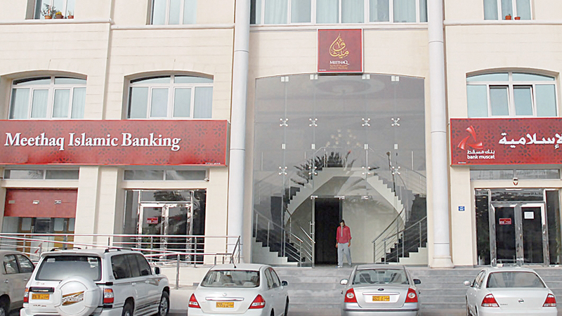 Meethaq launches new contactless debit and credit cards - Oman Observer