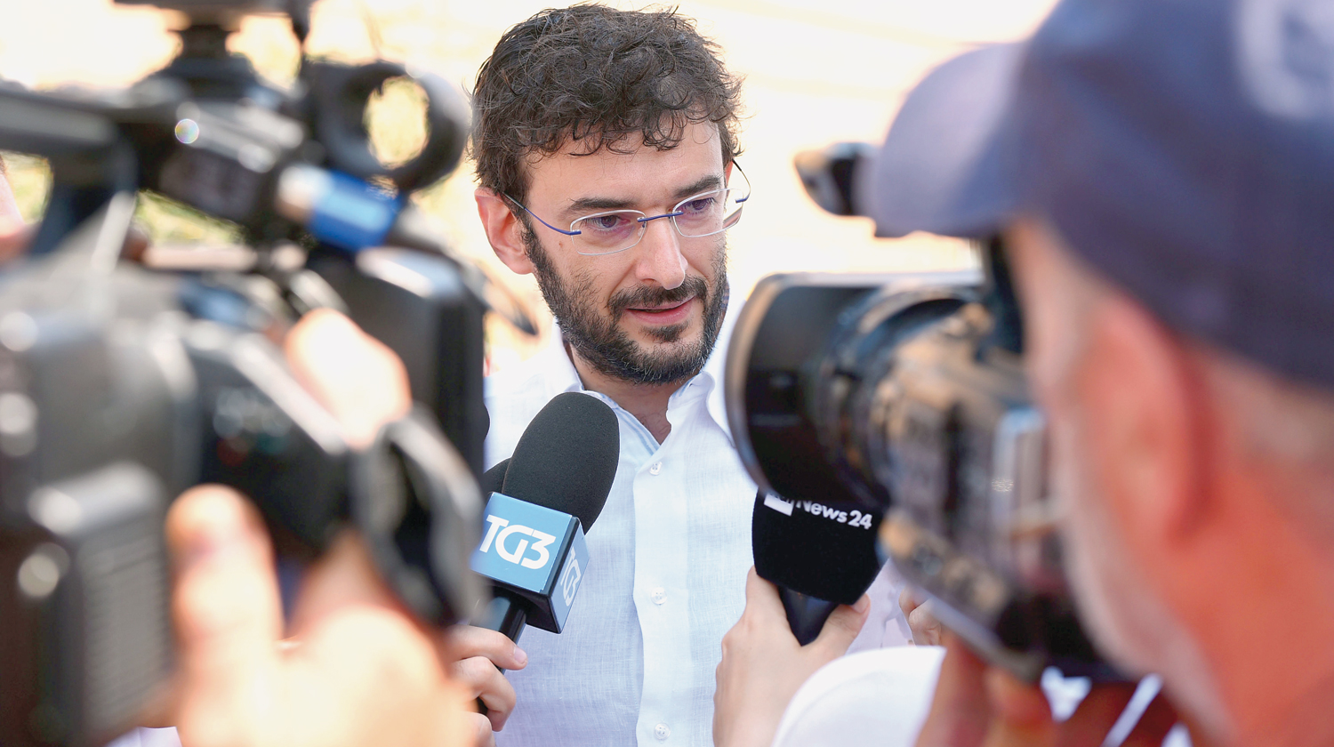 Migrant rescue ship captain regrets Italian docking scare - Oman Observer