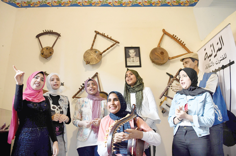 Pharaonic harp strums along to new tune - Oman Observer