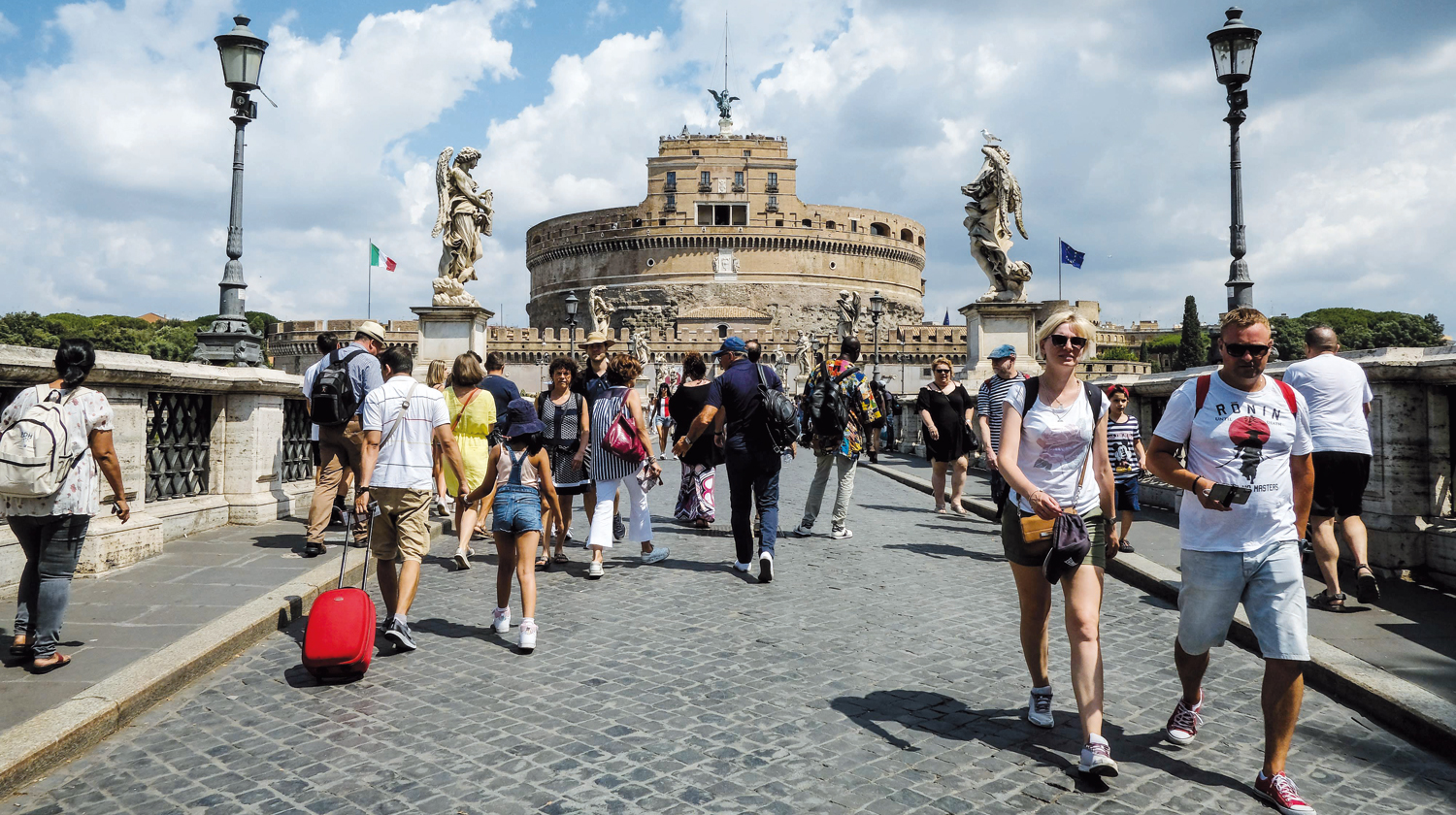 Eternally stinky city? Rome garbage crisis sparks health fears - Oman ...