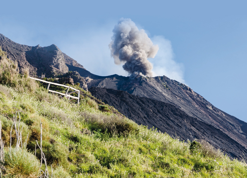 ‘I thought of Pompeii’: tourists flee from Stromboli volcano eruption ...