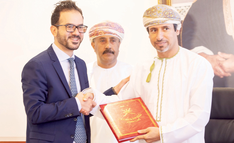 Oman Shell signs exploration pact for Block 55 - Oman Observer