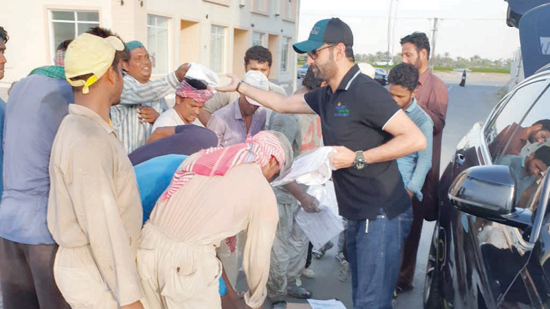 Knowledge Oman extends a helping hand to blue-collar workers - Oman ...