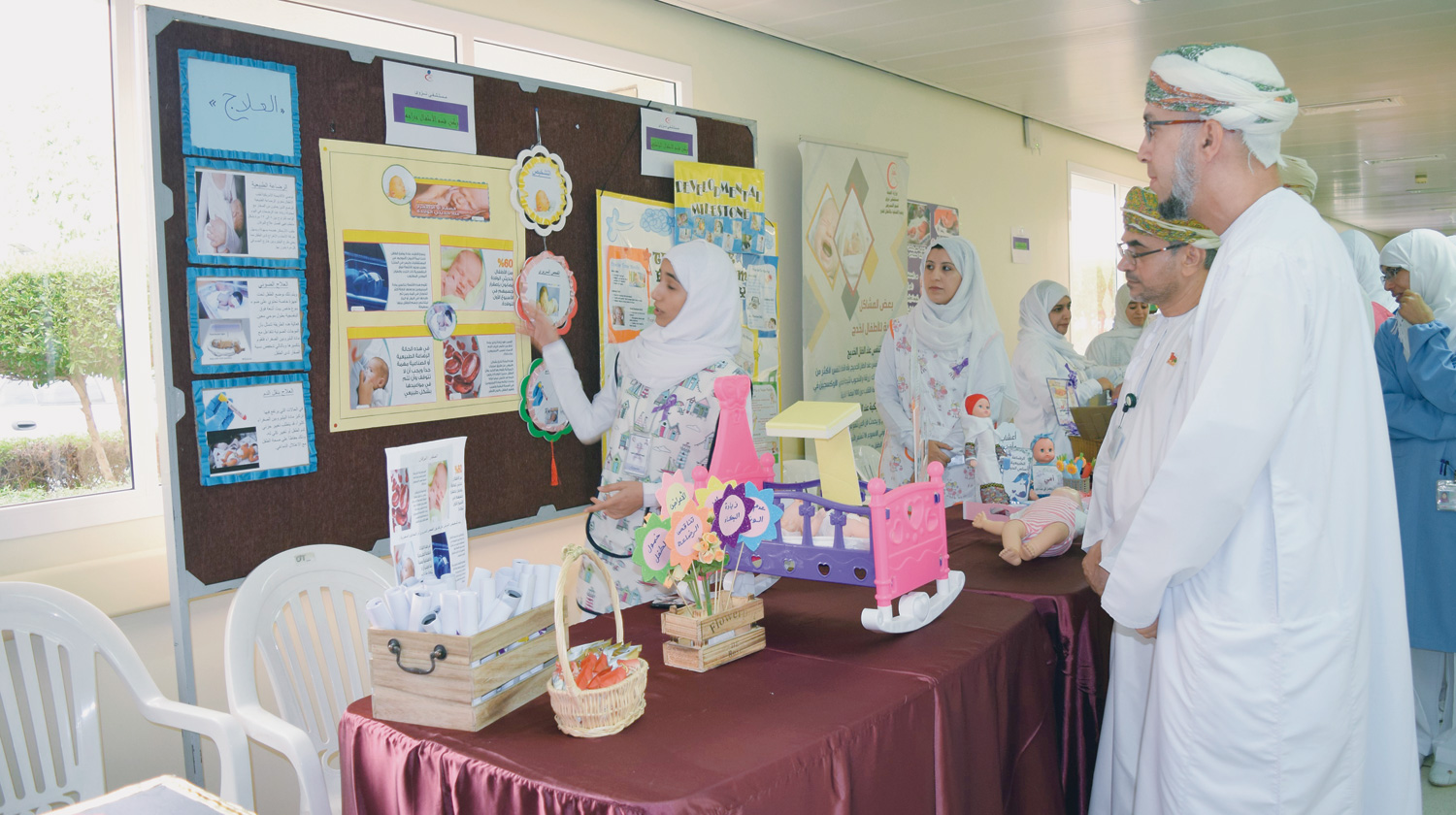 Nizwa Hospital exhibition focuses on premature child - Oman Observer