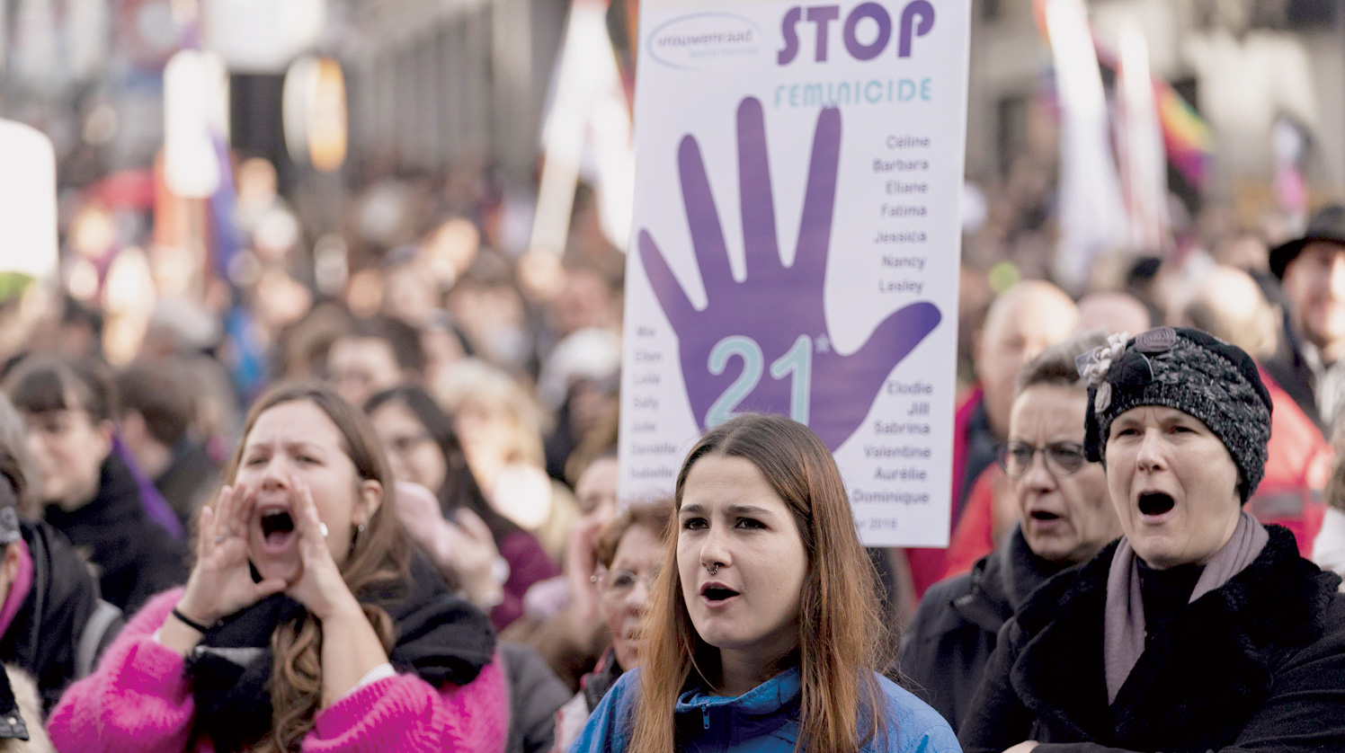 Thousands protest violence against women - Oman Observer