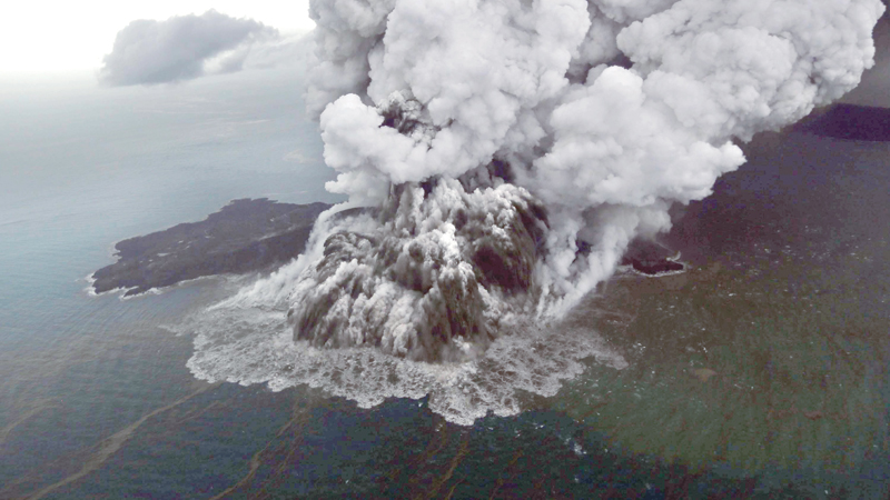 Volcano debris litters seabed after tsunami - Oman Observer