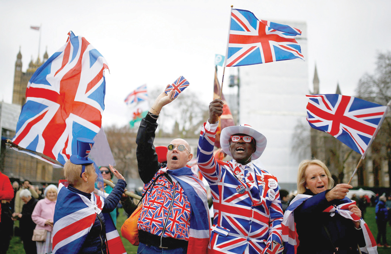 Divided Britain sees ‘new dawn’ in farewell to EU - Oman Observer