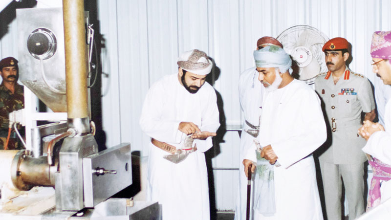 Manufacturing sector creates 10,000 jobs for Omanis - Oman Observer