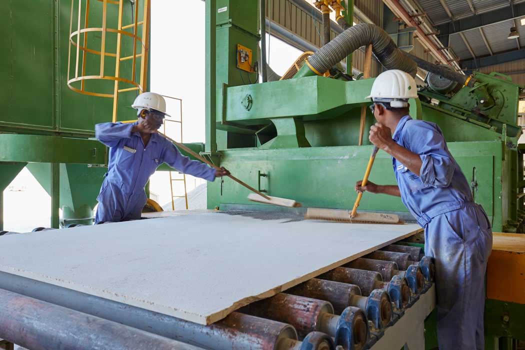 Factory workers encouraged to remain on premises - Oman Observer