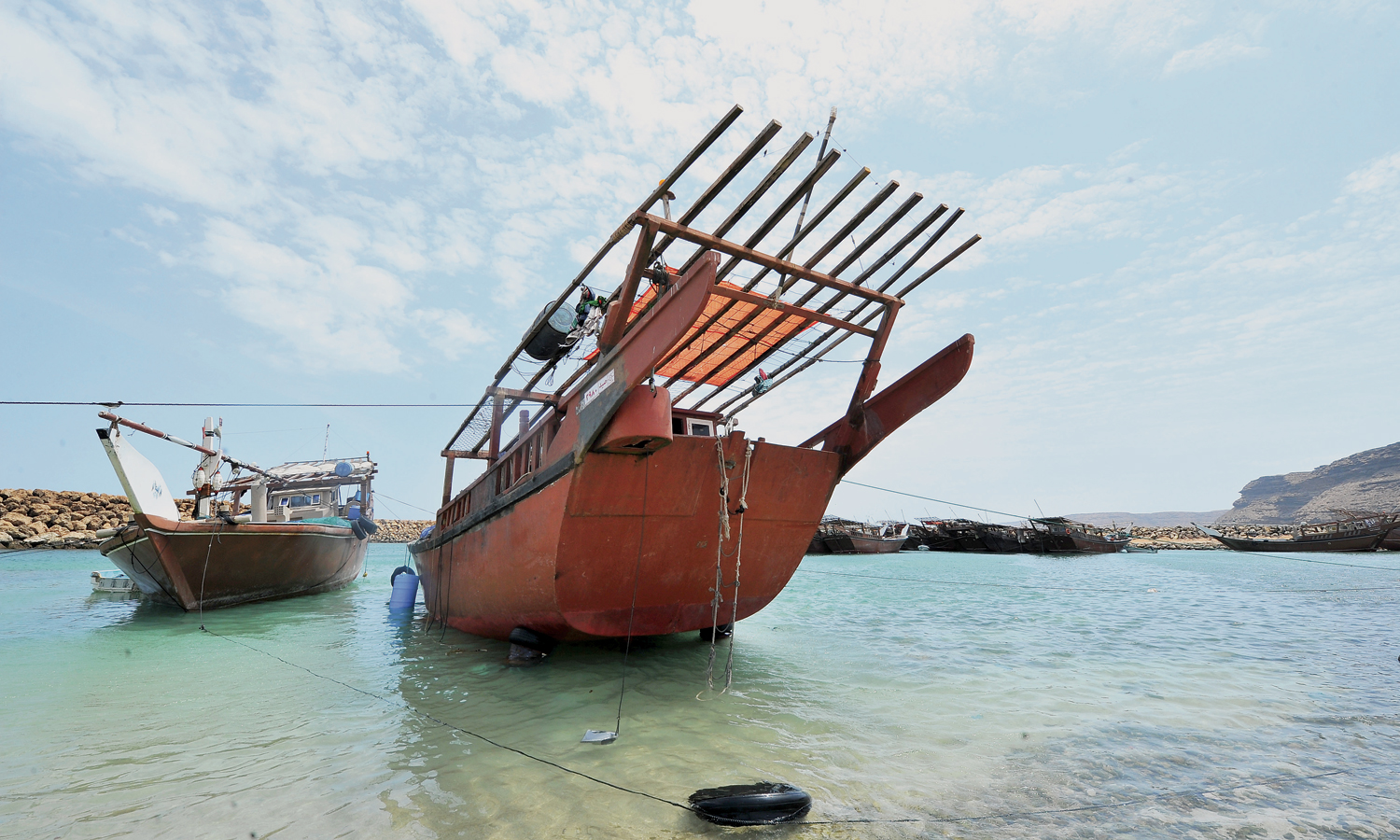 Al Jazir - Barren rock desert and scenic beaches - Oman Observer