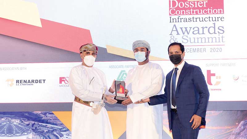 Raysut Cement Company scoops nation builder award - Oman Observer