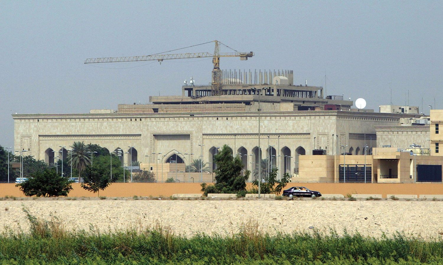 Rocket attack hits US embassy - Oman Observer