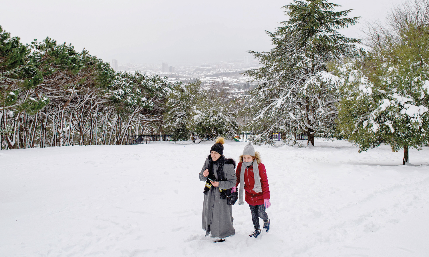 Coast-to-coast winter storm brings freezing temperatures - Oman Observer